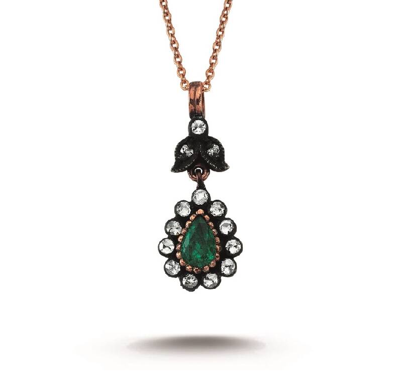 Elmas Zümrüt Kolye